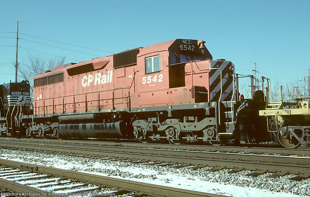 CP SD40 5542